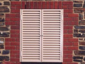 Louvre Enclosures – Saxon Engineering